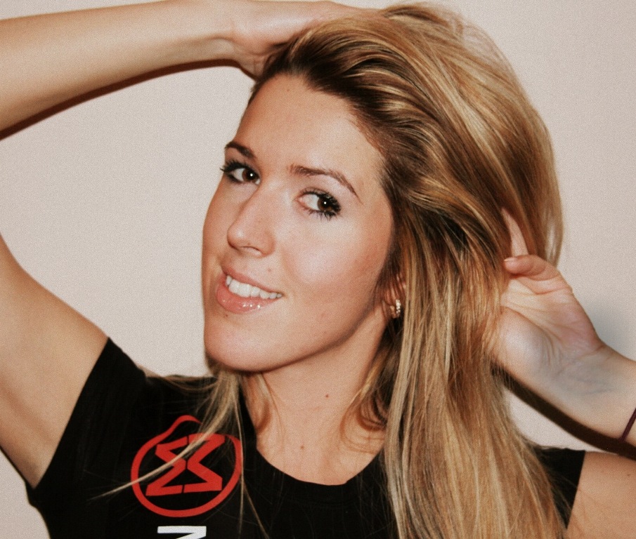 Vote for Laura-Giorgiana Balan #MissWorldCanada2014 #BeautyWithAPurpose ...
